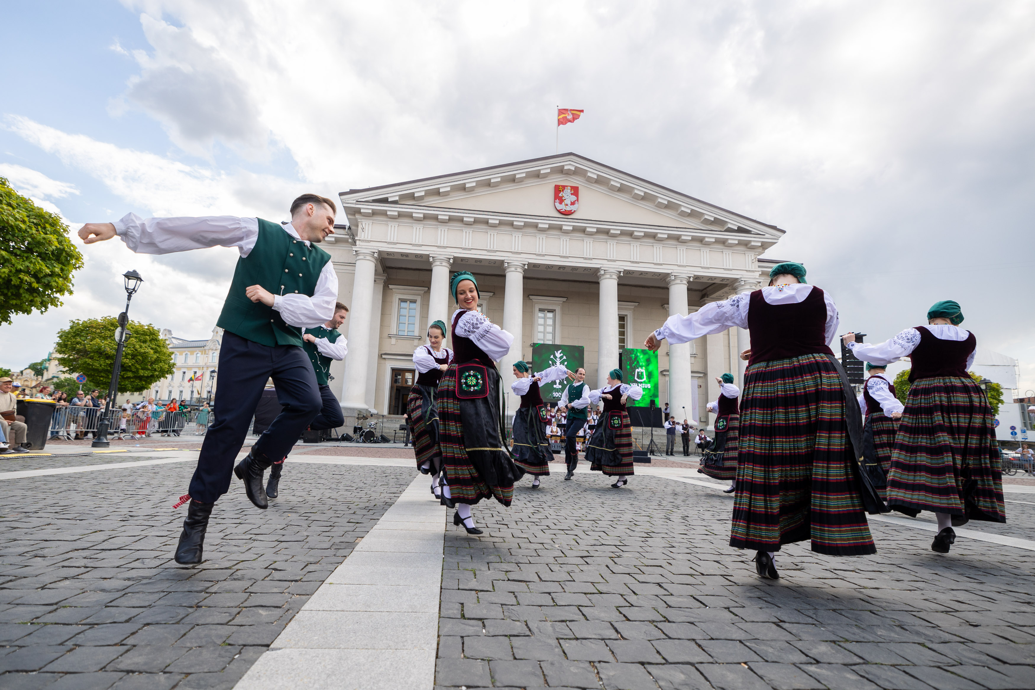 Vilnius judės retro muzikos ritmu – Rotušės aikštė virs šokių aikštele ...