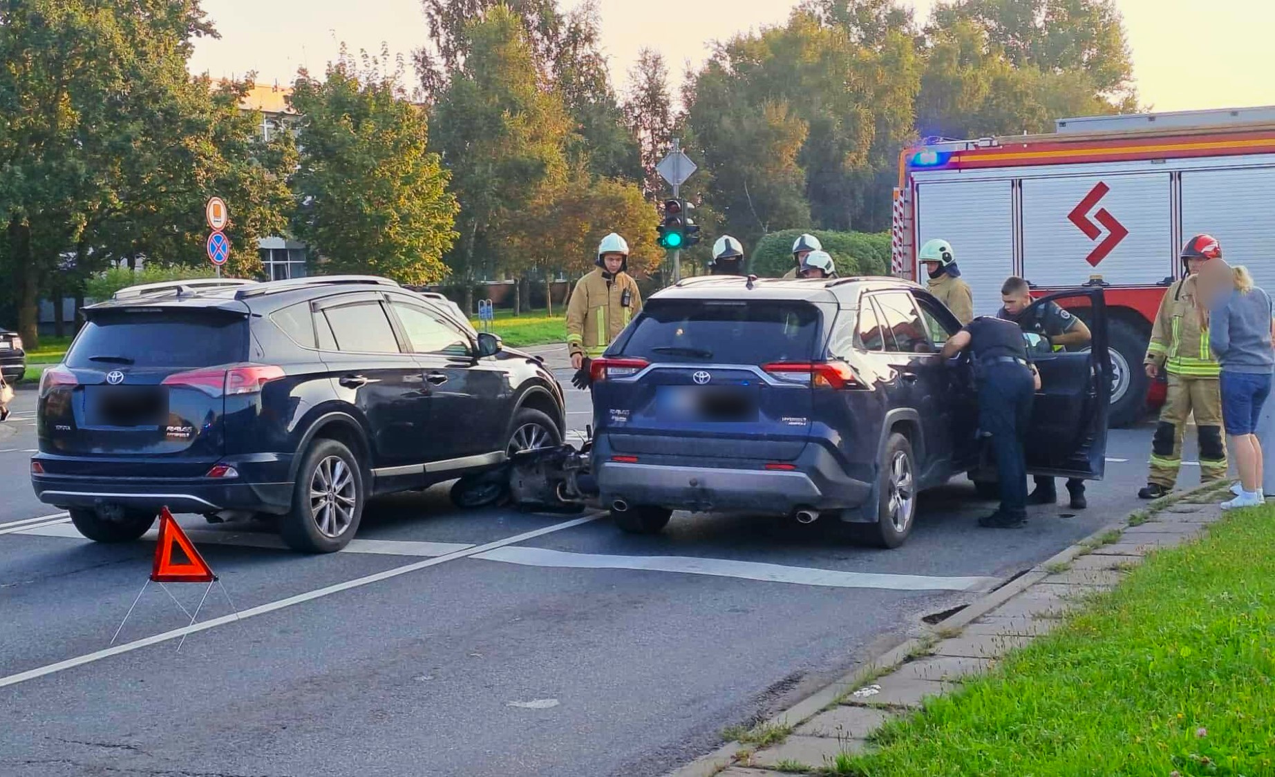 Avarija Klaipėdoje: tarp dviejų automobilių – prispaustas nepilnametės ...