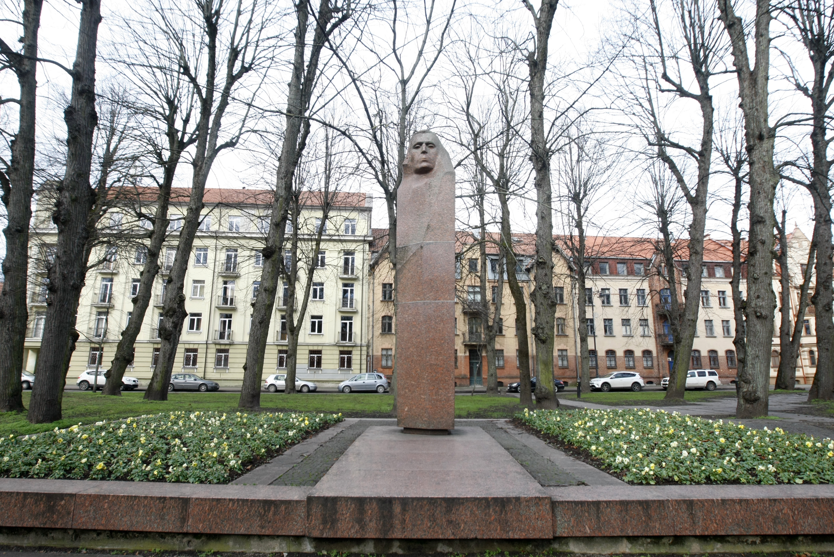 Atnaujins ir klasiko aikštę | kl.lt