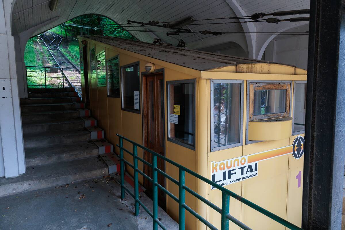 Žaliakalnio funikulierius vis dar neveikia: ar miestas turėtų išpirkti ...