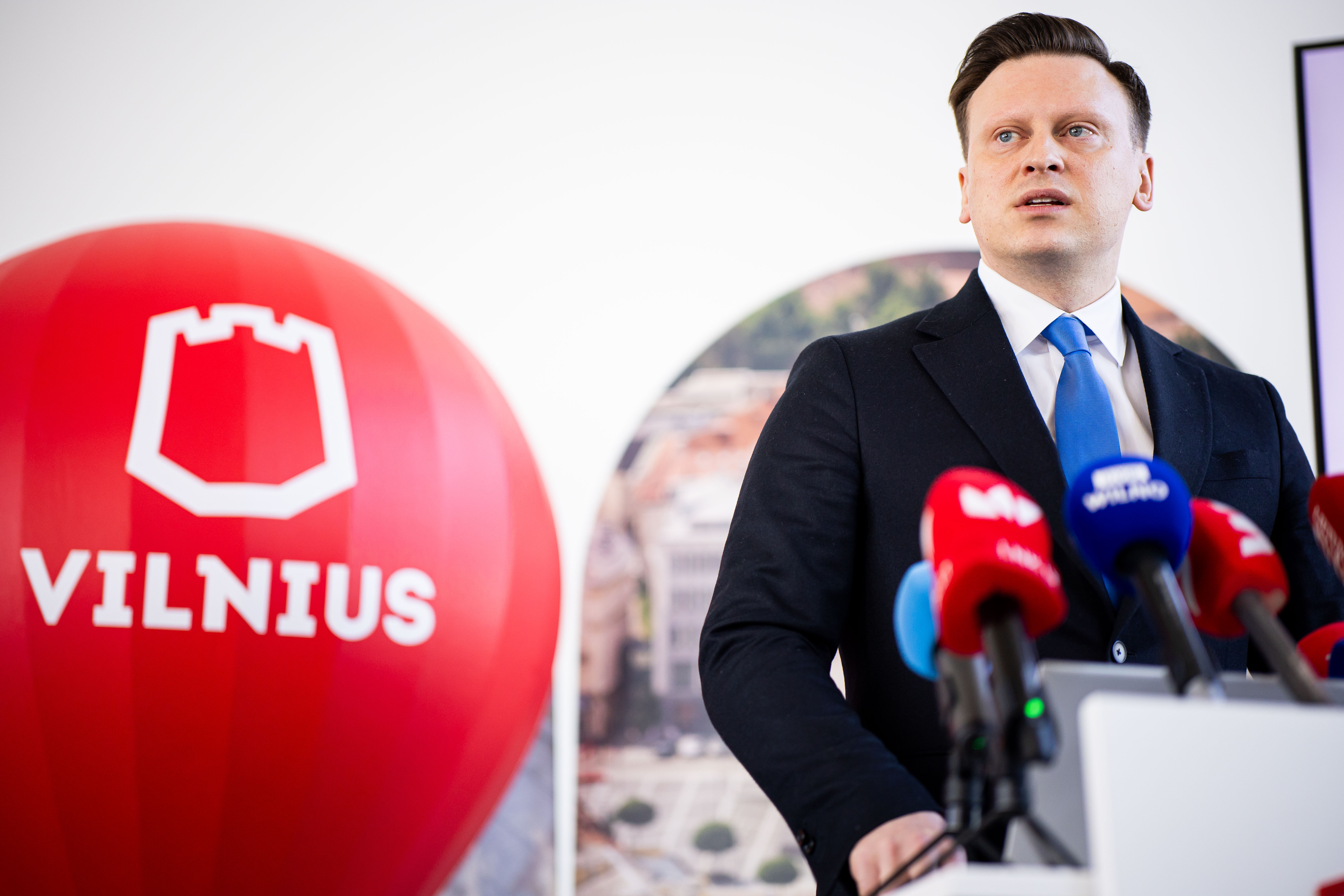 Pradedami rinkti gyventojų parašai dėl imigracijos politikos stiprinimo