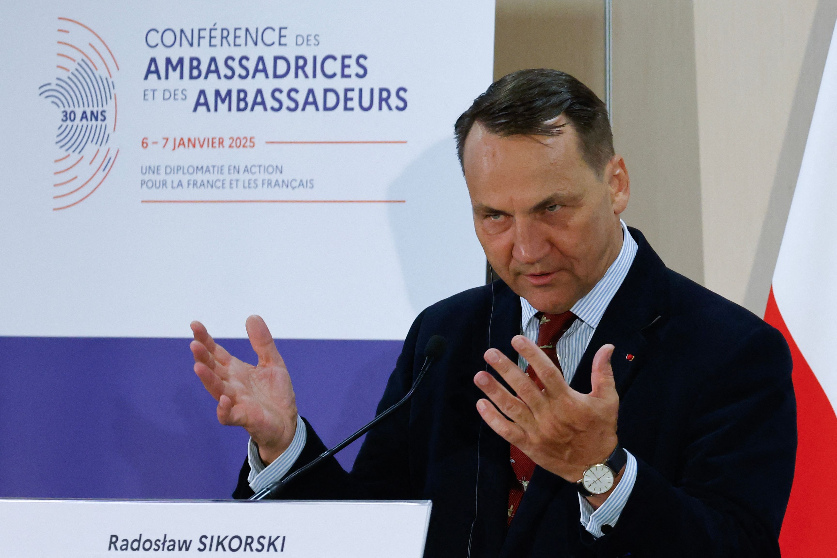 Lenkijos diplomatijos vadovas: kokiai taikai Ukrainoje galėtų pritarti ...