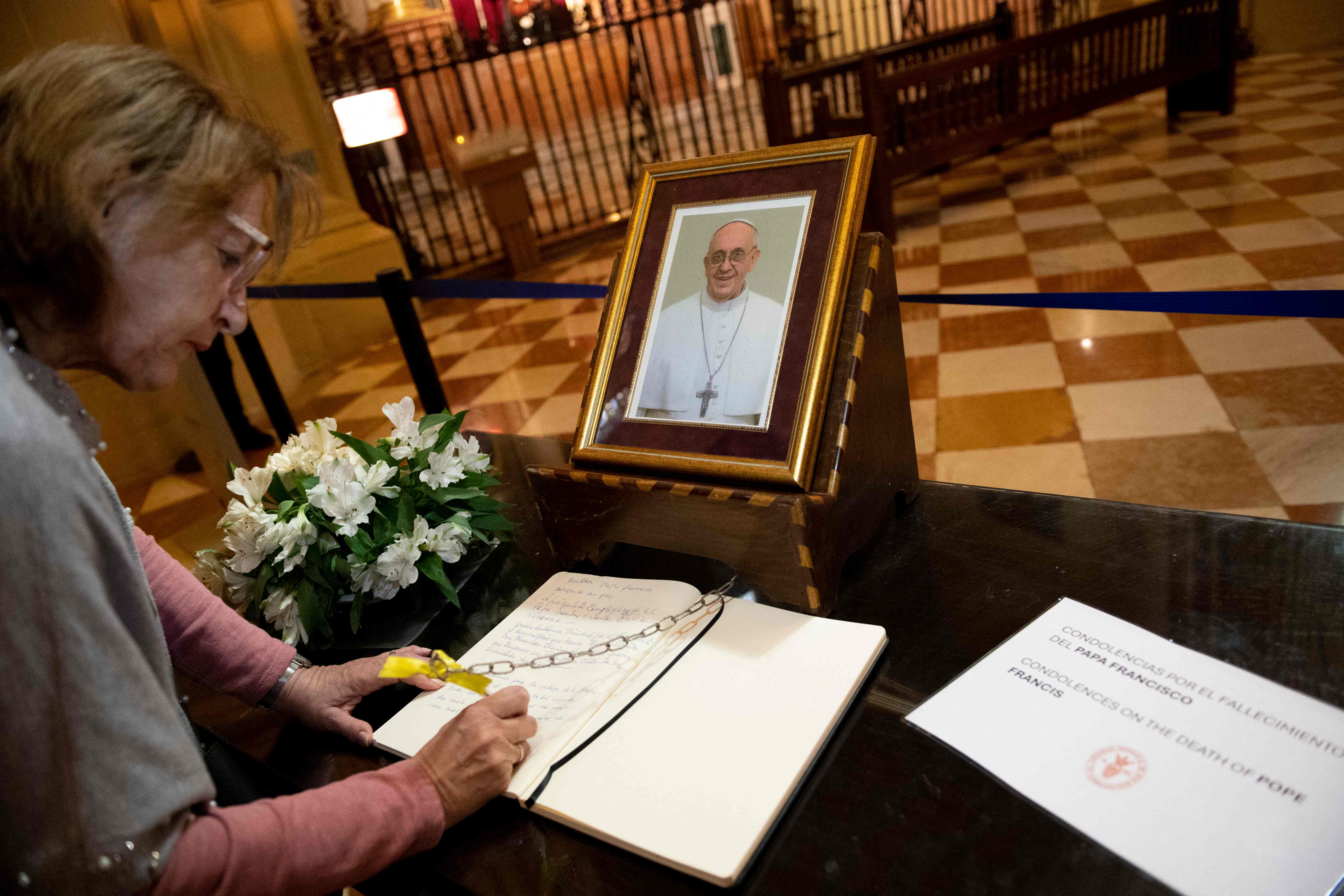 Paskutinė popiežiaus valia: ant Pranciškaus antkapio bus tik vienas žodis