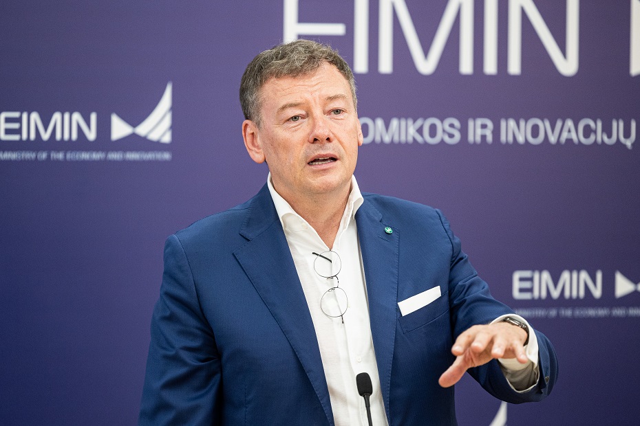 „Juodasis pirmadienis“: kai griūva pasaulio tvarka, Lietuva negali ...