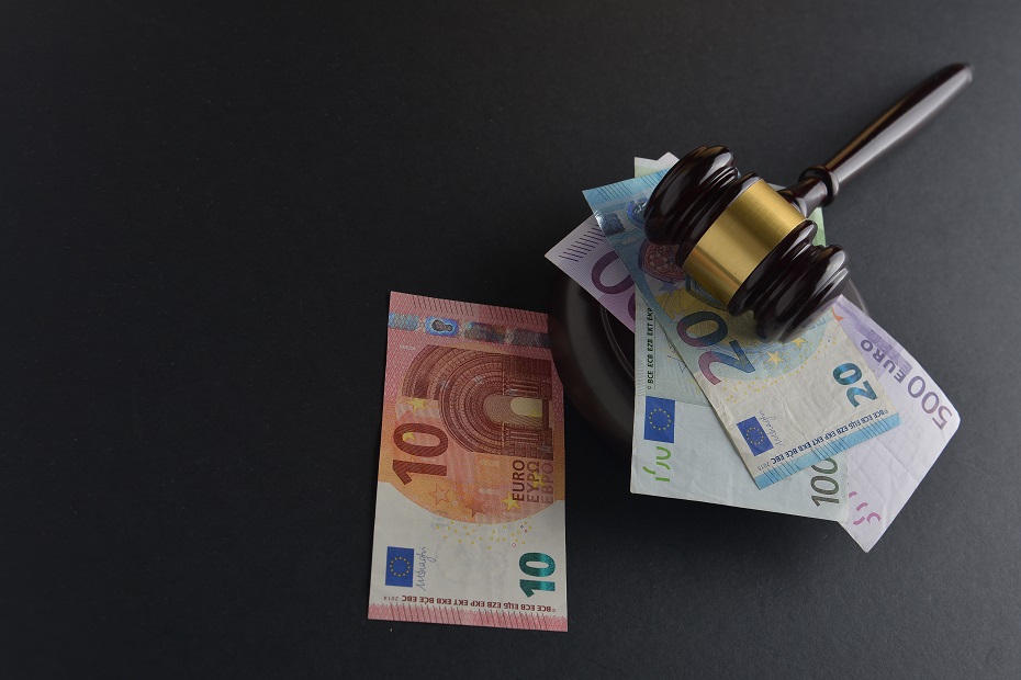 Advokatai: tai brangins teisininkų paslaugas