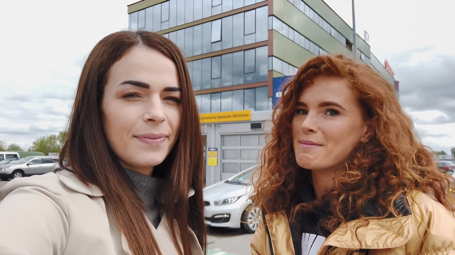 Visureigio transformacija: nusipirkusios tarakoną, merginos iš jo darys ...