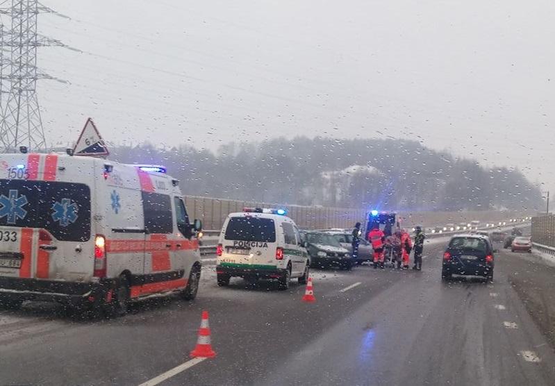 Ankstyvas rytas – su avarijomis, yra sužeistųjų